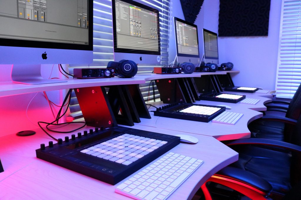 Music Production Course – Deckademics